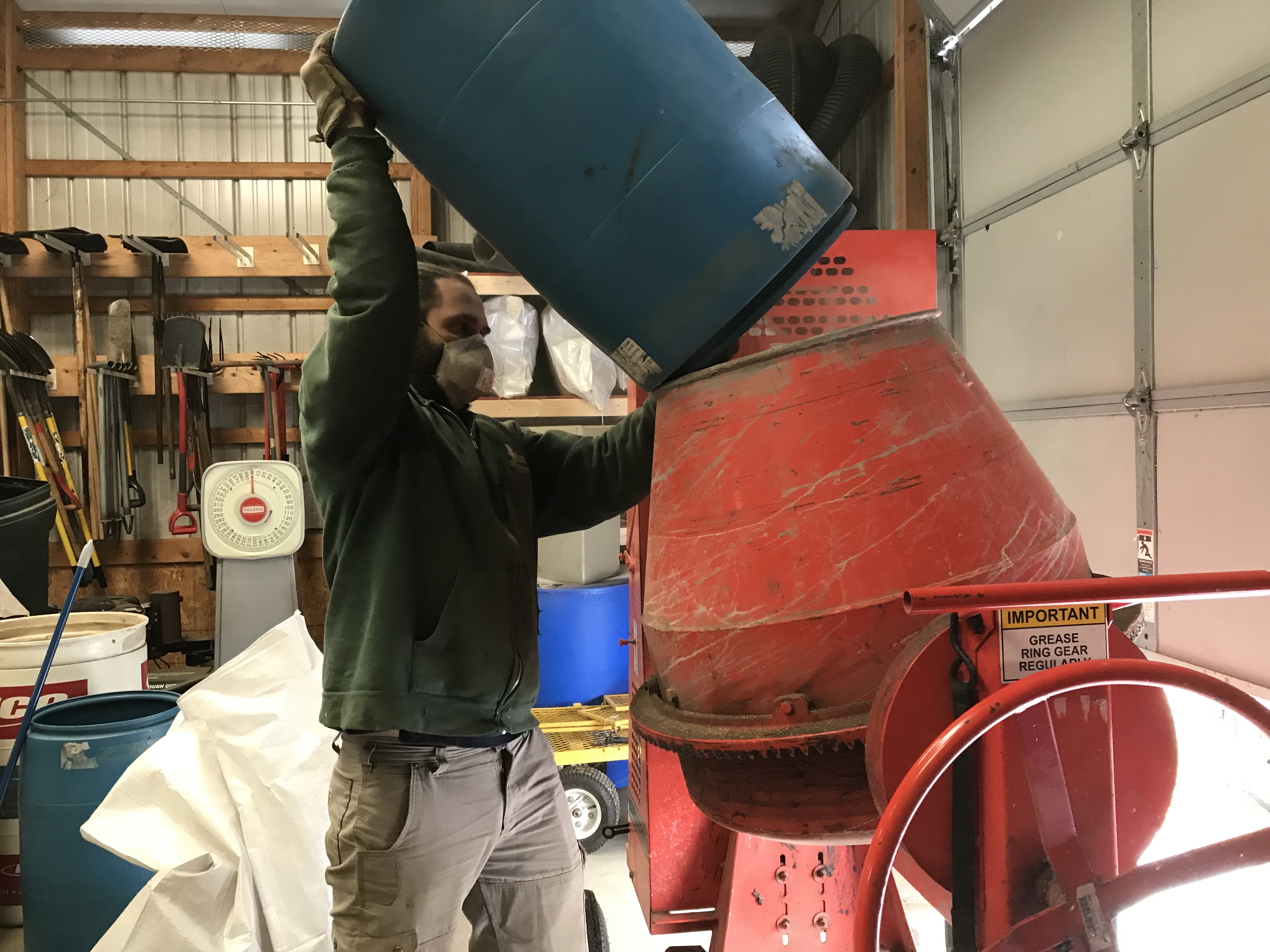 Using Rice Hulls as a Carrier for Prairie Seeding | grassland ...